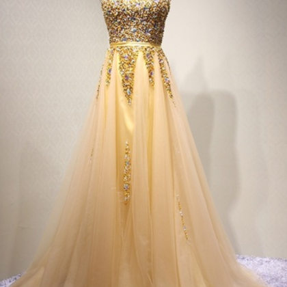 The Lively Luxury Crystal Ball Gown Of The Eighth Grade Is Wearing A ...
