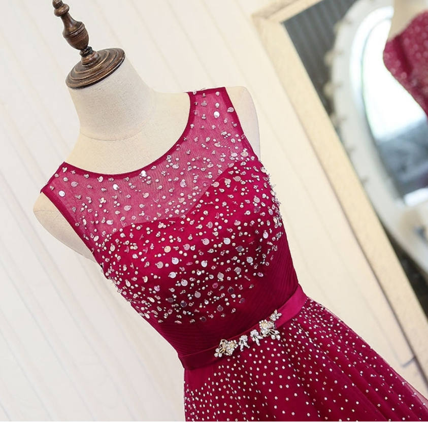 The Vibrant Crystal Ball Gown Begins The Graduation Party Evening In A ...