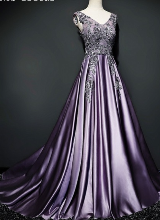 Lace Fashion Evening Dress In The Marriage Of Women In Satin Evening ...
