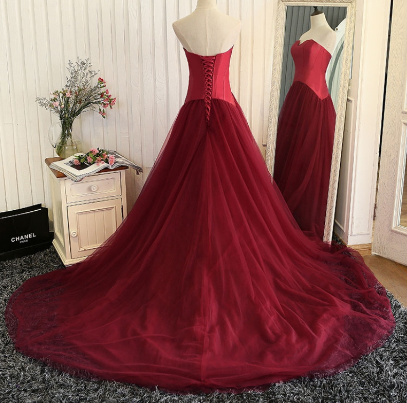 A Red Long Dress With A Simple Formal Evening Dress Is on Luulla